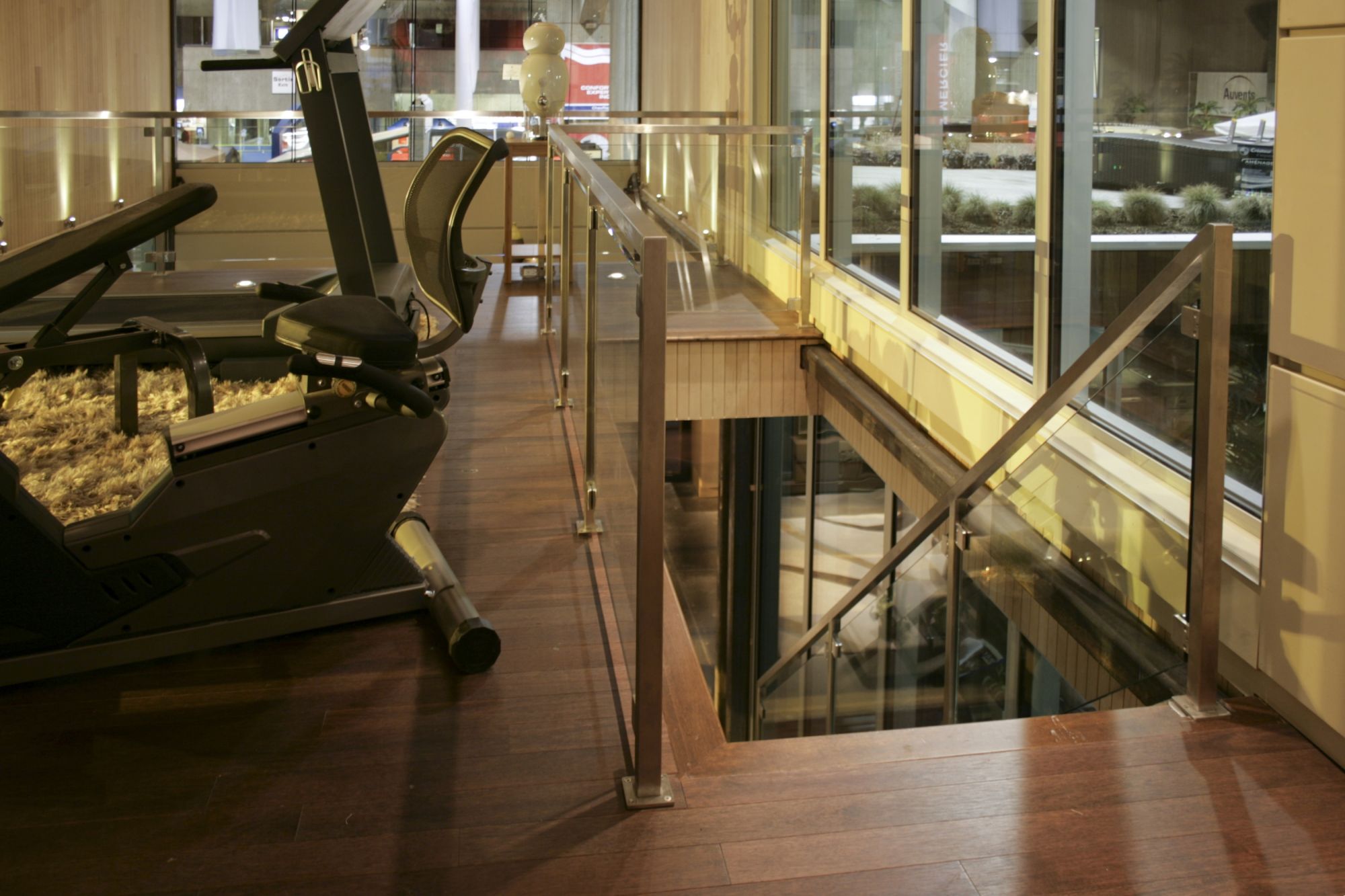 Phantom - Stairs Floating - Battig Design